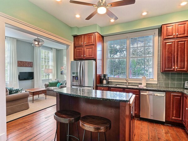 Casa, várias camas (Mint Julep Estate) | Cozinha privada