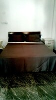 Quarto standard, 1 cama de casal | Individualmente decorados, individualmente mobiliados