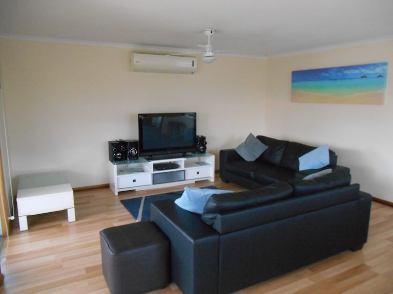 Stormbird Retreat -Walking Distance To Beach, Shops & Pub - Off Peak Special! - Port Vincent