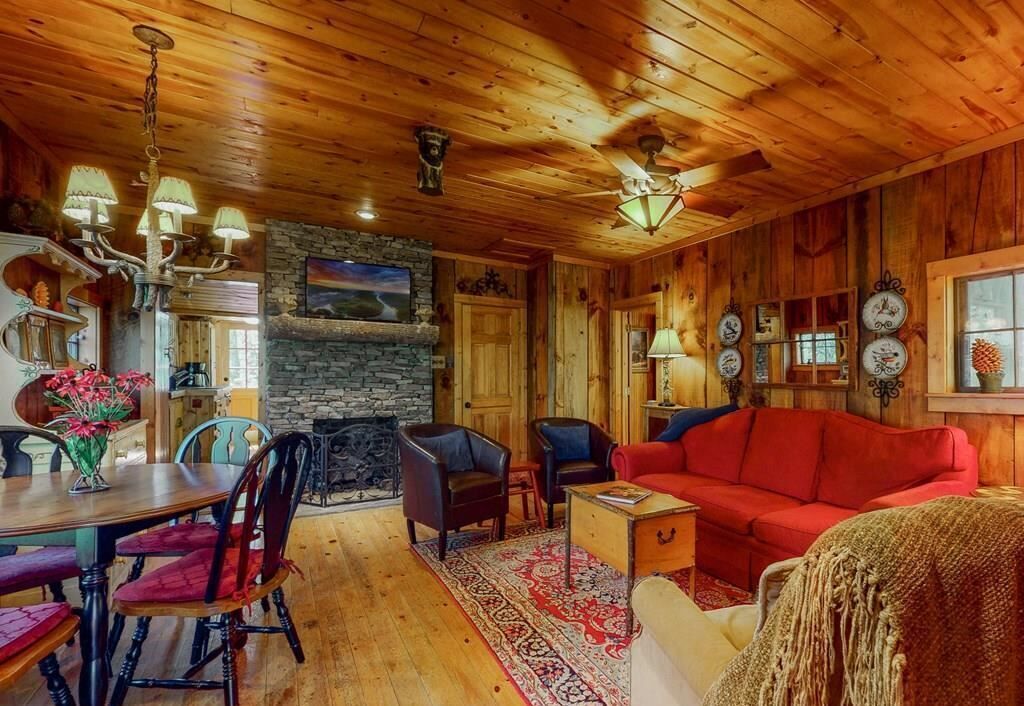 The Roost - Original 1925 Joe Webb Cabin. - Highlands, NC