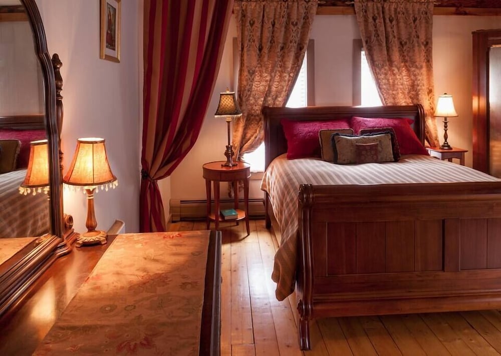 Affascinante E Storico Vermont Farmhouse, Sembra Di Essere A Casa Per Il Tuo Gruppo! - Vermont