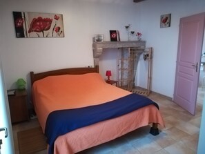 Quarto Duplo (Aubepine) | Com decoração personalizada, com mobília individualizada 