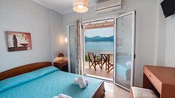 Quarto casal, 1 cama Queen | Cofres nos quartos, quartos à prova de som, berços grátis