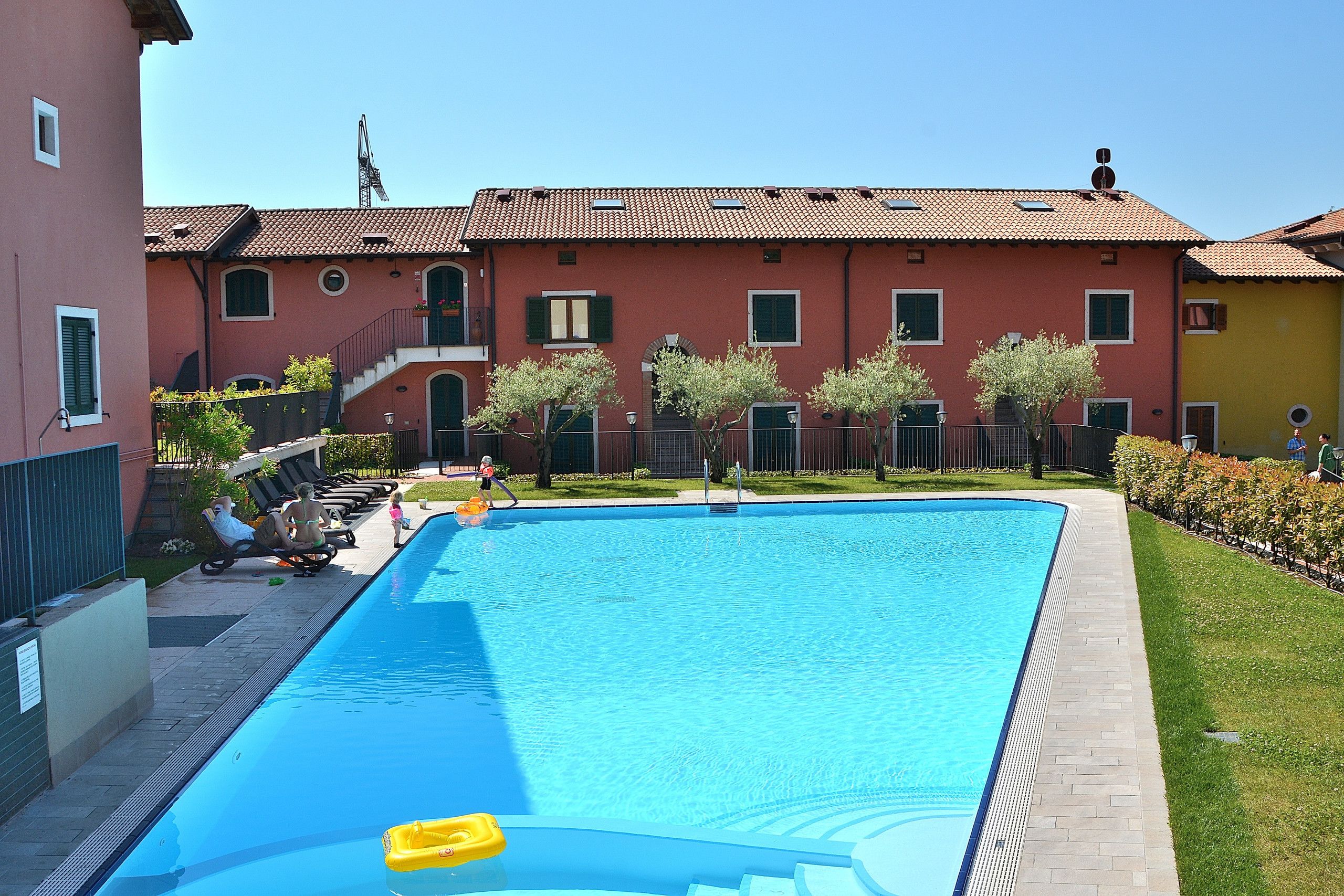 Piscina externa sazonal