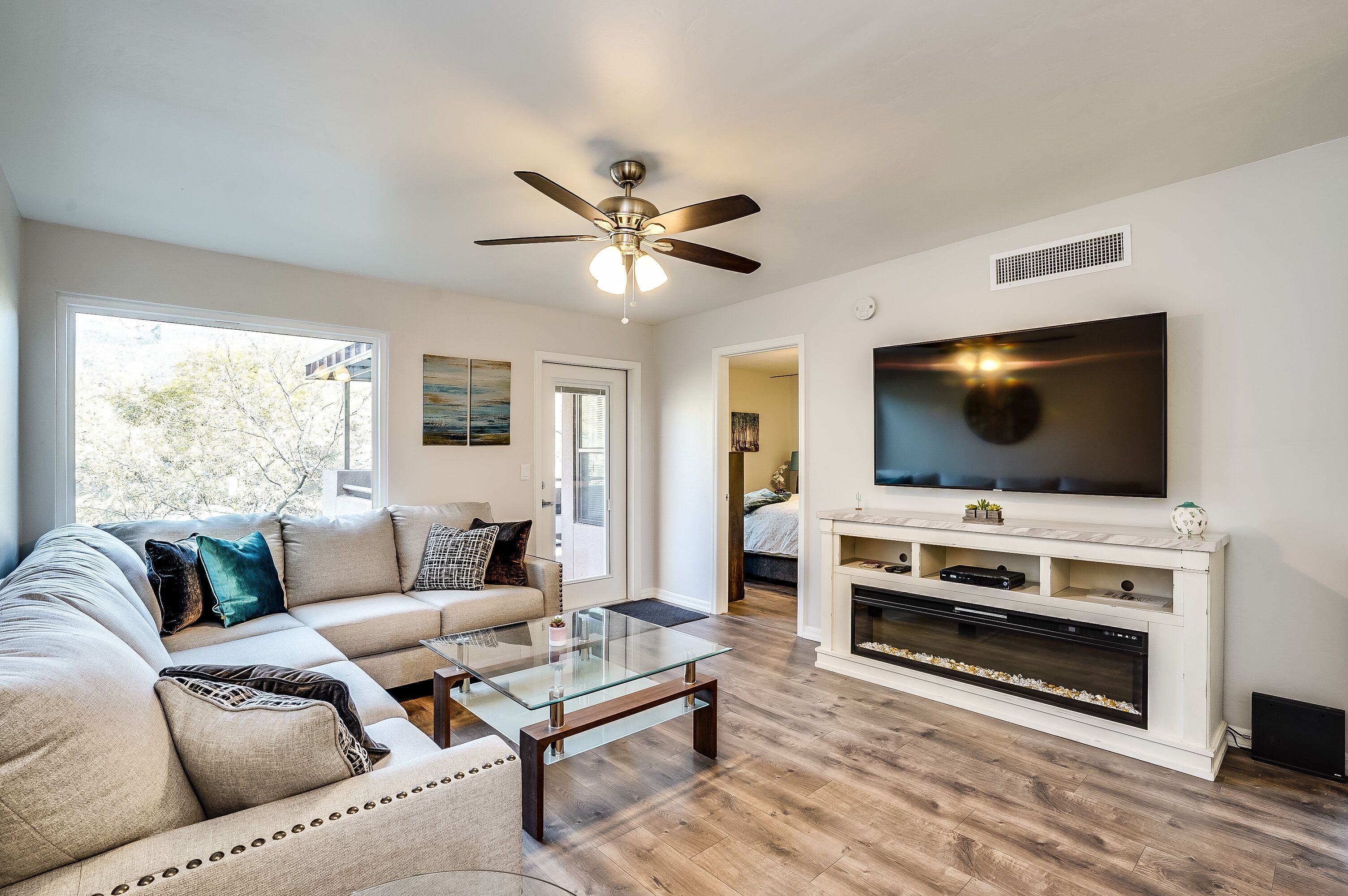 Condominio De Lujo Moderno En Las Estribaciones Con Magníficas Vistas A La Montaña. - Summerhaven, AZ