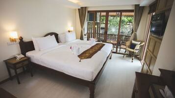 Quarto Duplo Superior | Secretária adequada para computadores portáteis, Wi-fi grátis