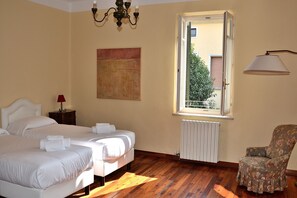 Vila, 6 quartos | 6 quartos, ferros/tábuas de passar roupa, berços (sobretaxa)