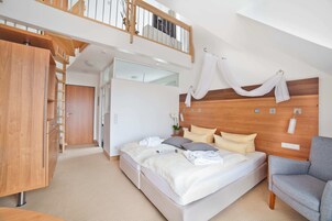 Suíte estúdio superluxo, vista para a cidade | Roupas de cama premium, camas Select Comfort, cofres nos quartos