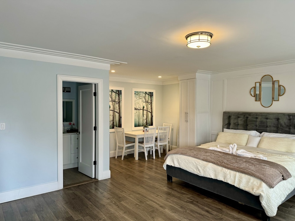 Solano Inn - East Hampton, CT