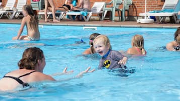 Piscina exterior sazonal