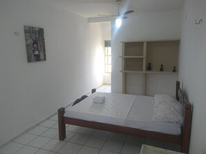 Quarto, 1 cama de casal, para não fumantes | Wi-Fi de cortesia, roupa de cama