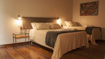 Quarto triplo | Roupas de cama premium, frigobar, Wi-Fi de cortesia, roupa de cama
