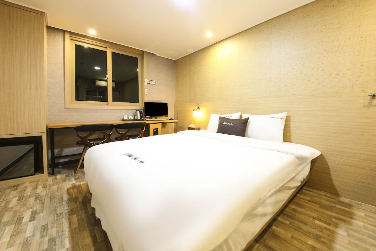 Quarto Deluxe, banheira | Secretária, quartos insonorizados, Wi-fi grátis