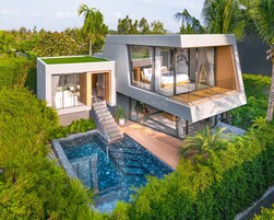 Duplex Grand Pool Villa | Vista para o jardim