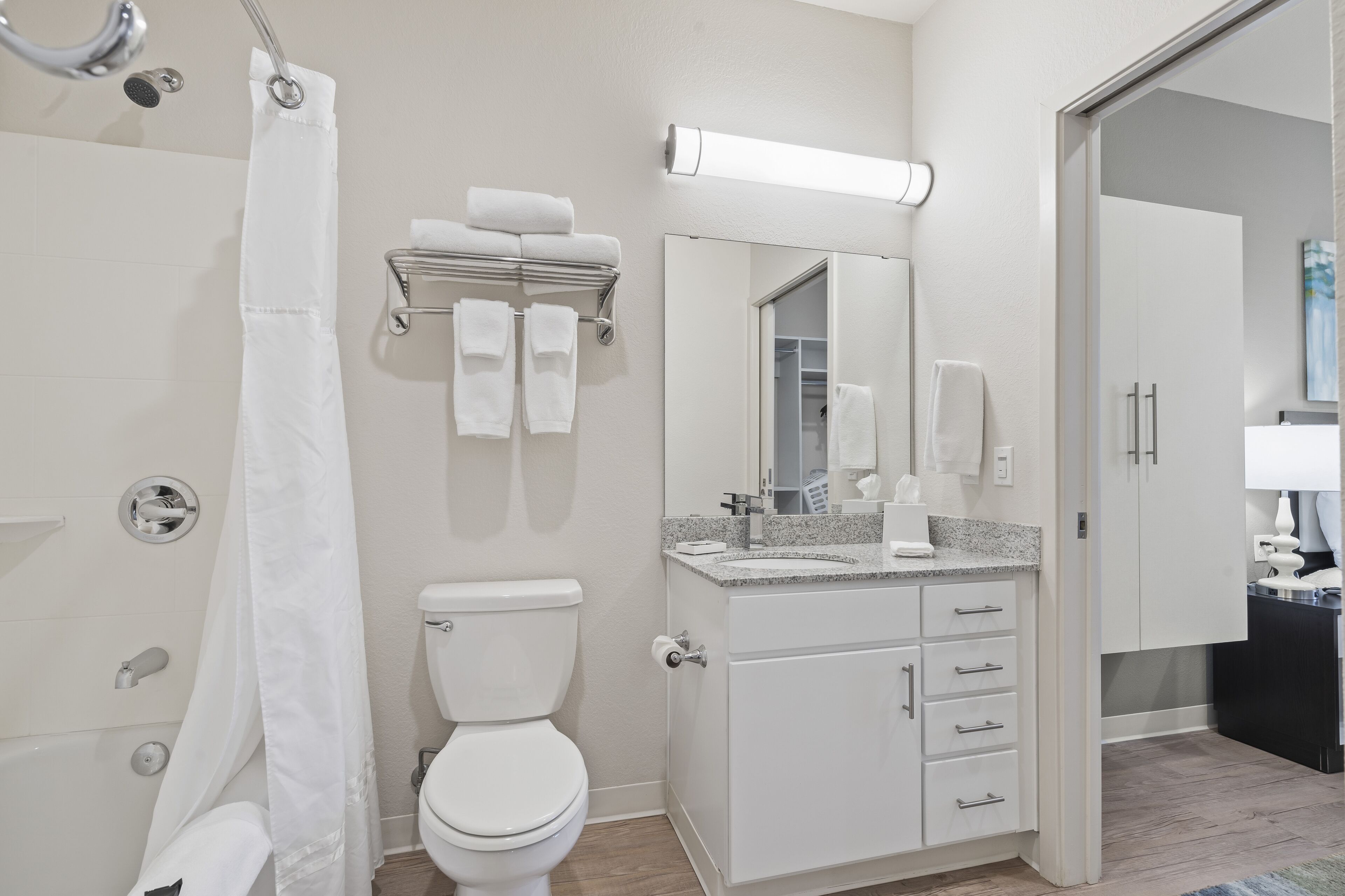 10 Handpicked Hotels With 2 Bedrooms In Overland Park, Kansas | Trip101