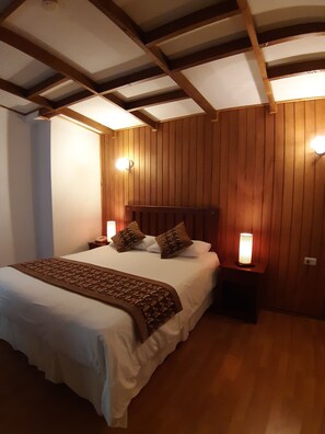 Quarto casal, 1 cama de casal | Roupas de cama premium, cofres nos quartos, roupa de cama