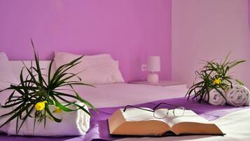 Quarto Duplo Básico, vista para o jardim | Cofre no quarto, Wi-fi grátis, roupa de cama fornecida