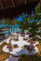 Bar junto à piscina