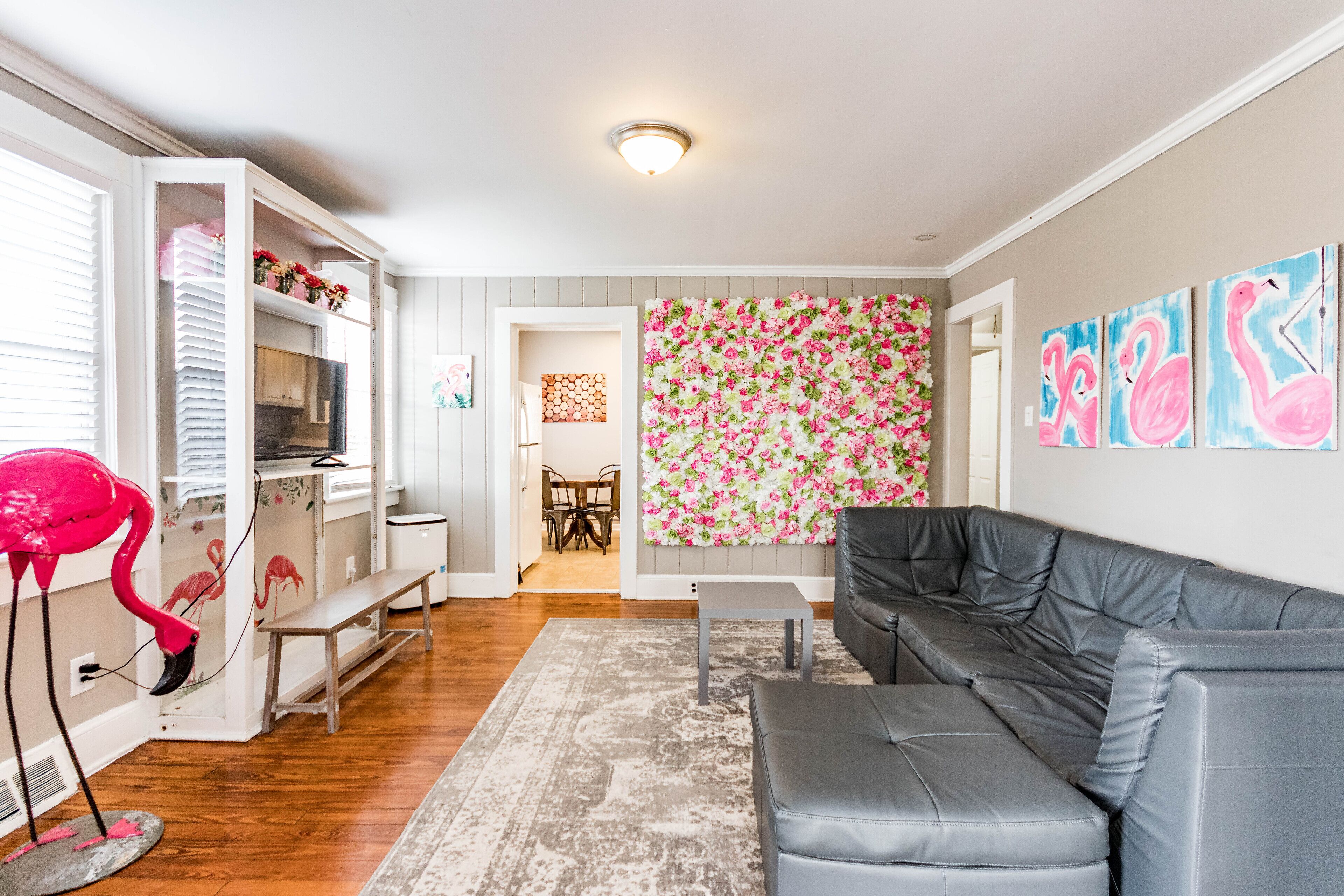 Insta Worthy Stay! - Fun In Downtown Raleigh! - Raleigh, NC