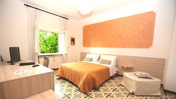 Apartamento, 2 quartos, acesso à piscina | 2 quartos, cofre no quarto