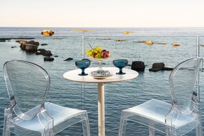 Suite Júnior, não fumadores, vista para o mar | Vista para a água