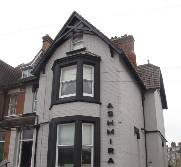 Ashmira Guest House - Weymouth