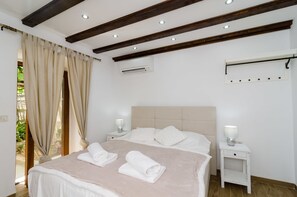 Estúdio Clássico, 1 quarto, vista para o jardim (1) | Camas de colchão viscoelástico, cofre no quarto, ferro/tábua de engomar 