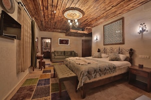 Quarto Duplo Deluxe, vista para o vale | Roupa de alta qualidade, camas de colchão Select Comfort, minibar