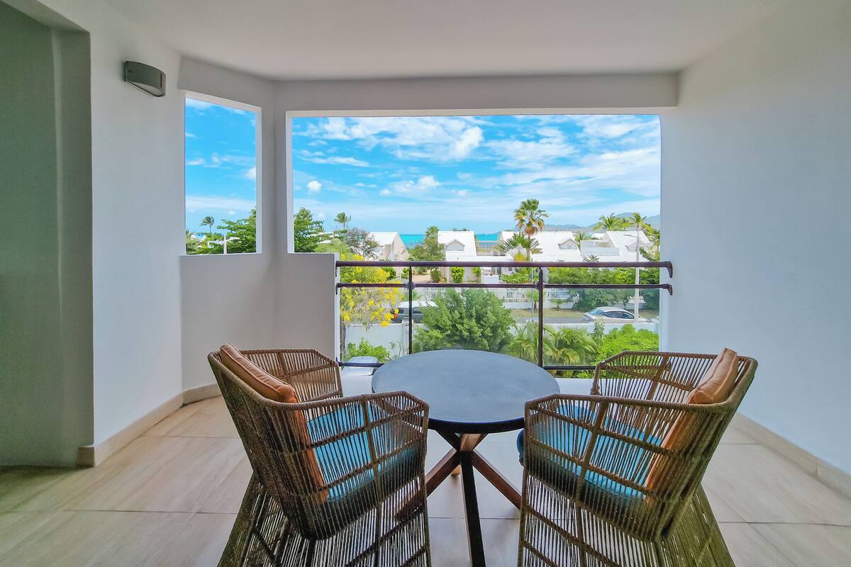Dúplex Standard, várias camas (Suite) | 1 quarto, roupa de alta qualidade, cofre no quarto, secretária
