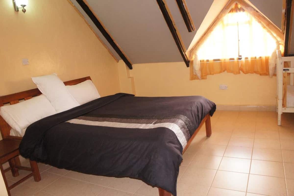 Escrivaninha, Wi-Fi de cortesia, roupa de cama