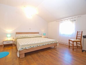 Casa Standard, 2 quartos (0309) | 4 quartos, ferro/tábua de engomar, berços/camas para crianças grátis 