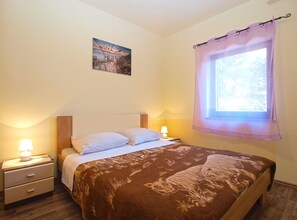 Apartamento standard, 2 quartos (0379) | 2 quartos, espaço de trabalho para notebook