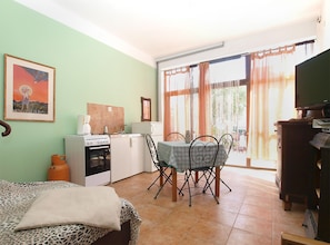 Apartamento standard, 1 quarto (1571/24205) | Área de estar | TV