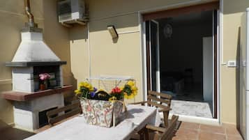 Quarto Quádruplo Panorâmico, terraço, Vista para a cidade | Terraço/pátio interior