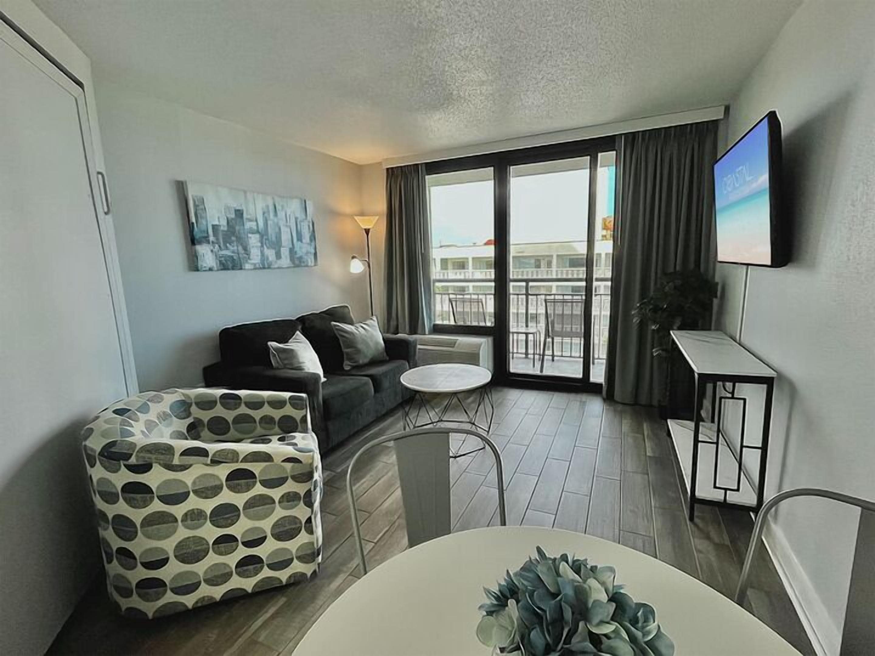 Connect With Our 1br Oceanview Suite - Myrtle Beach, SC