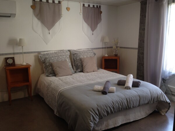 Chambres D'hotes Hola - Laval, France