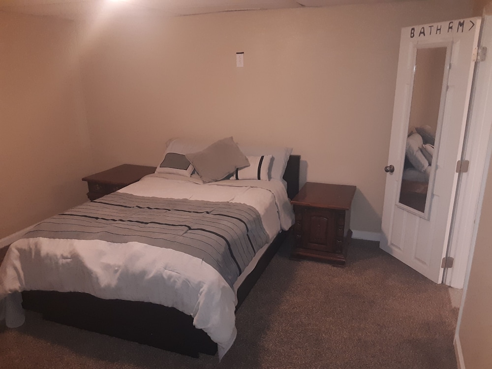 Walking Distance To Breese Legion And Main St - Germantown, IL