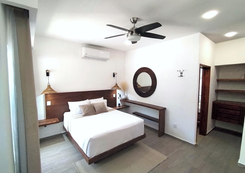Near The Beach, 5brvilla, Private Pool, Rooftop,10 Ppl, Security, In Aldeazama. - Tulum
