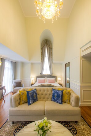Daraya Suite | Roupa hipoalergénica, minibar, cofre no quarto 