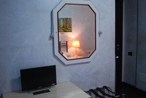 Quarto Individual, casa de banho partilhada (Blu) | Roupa de alta qualidade, ferro/tábua de engomar, Wi-fi grátis 