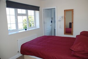 Quarto casal | Wi-Fi de cortesia, roupa de cama