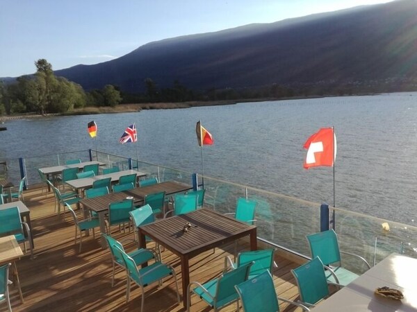 Weekend Hotel Les Pieds Dans L'eau - Le Bourget-du-Lac