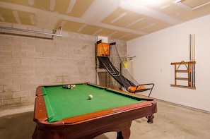 Casa, 4 quartos | Bilhar