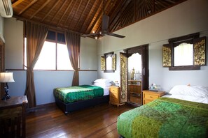 Villa Deluxe, 3 quartos | 3 quartos, secretária, Wi-fi grátis 