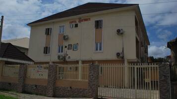 Fachada da propriedade