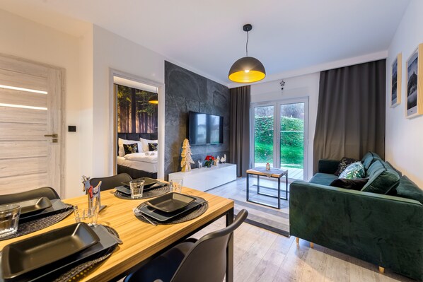 Apartamento | Sala | TV de ecrã plano