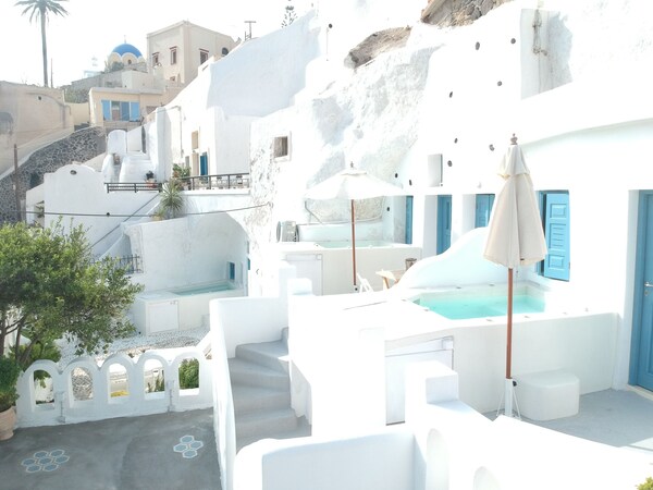 Stoa Cave Villas - Santorini