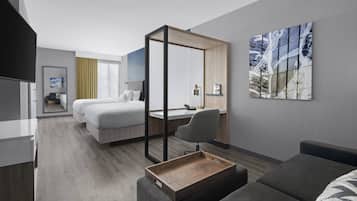 Roupas de cama antialérgicas, cofres nos quartos, escrivaninha
