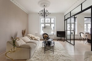 Apartamento de Luxo, 1 cama king-size | Com decoração personalizada, com mobília individualizada, secretária 