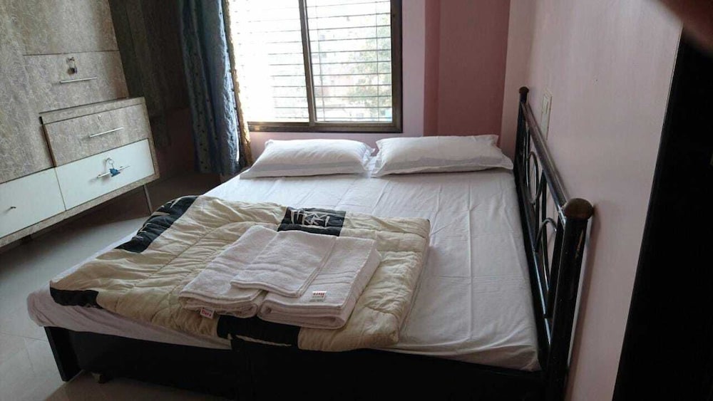 "Govardhan Apartment"an Ideal Place For Tourists In Aurangabad - Aurangabad